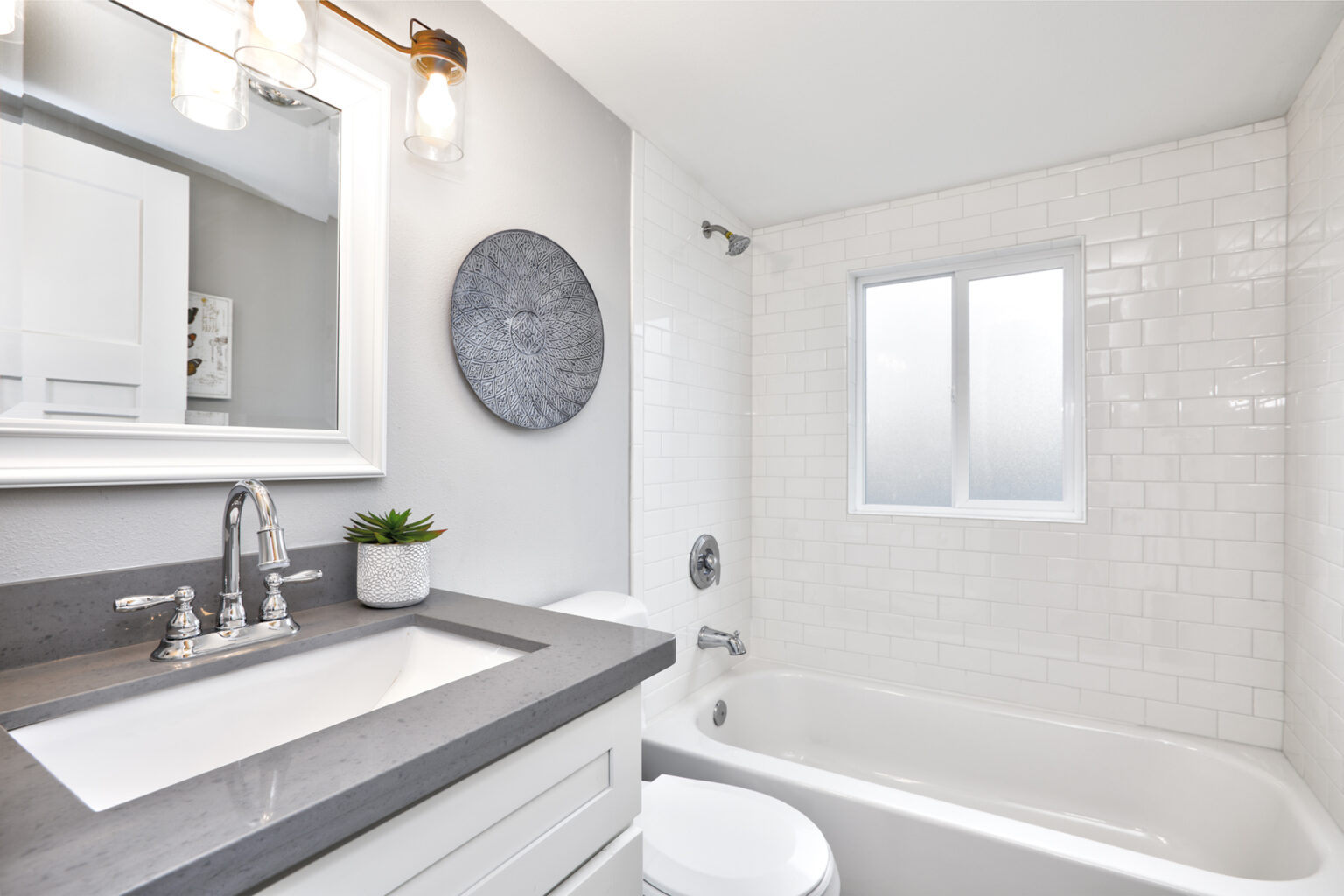 Bathroom Tub Refinishing Company in Watertown, MA | Porcelain Patch & Glaze